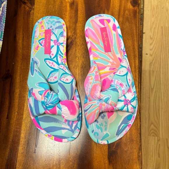Lilly Pulitzer | Shoes | Lilly Pulitzer Sea Glass Rainforest Retreat ...